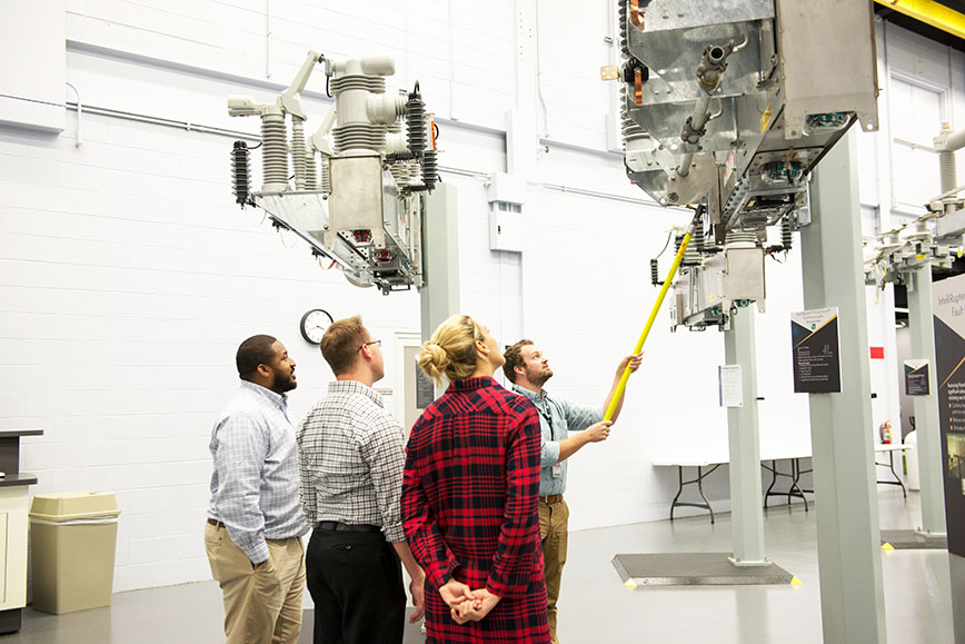 IntelliRupter® PulseCloser® Fault Interrupter